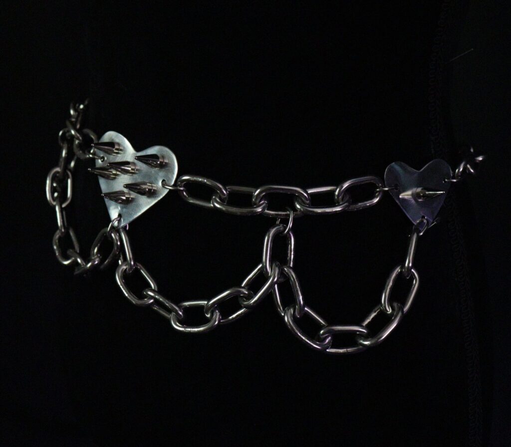 Hera Spiked Heart Metal Armor - Full Set - Chains of Metal